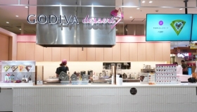 京都でしか味わえない「GODIVA dessert」の抹茶クレープ